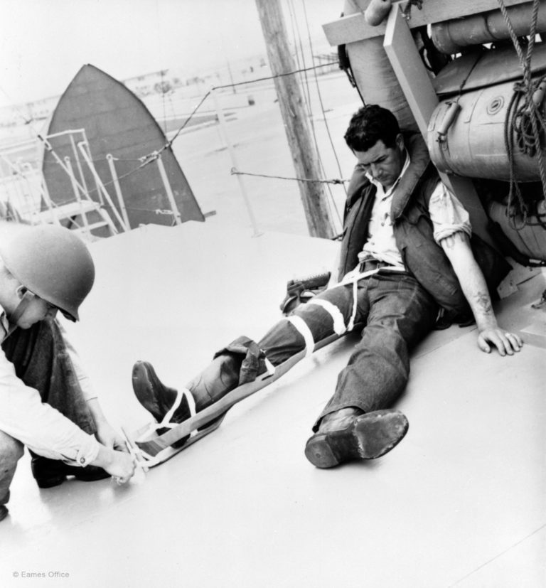 Molded Plywood Leg Splint - Eames Office